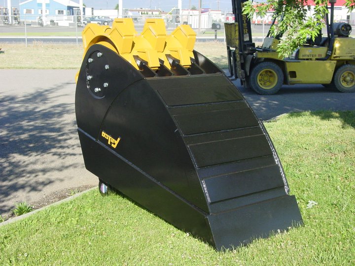 Roller Compaction Buckets | Felco Industries